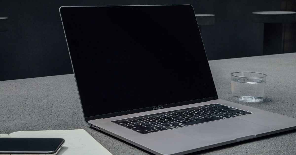 Black Spot on Mac Screen: Discover the Perfect Fix Here!